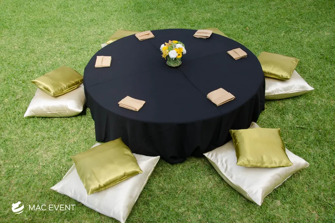 Round Coffee Table in Puerto Vallarta: Weddings, Parties, Corporate Events